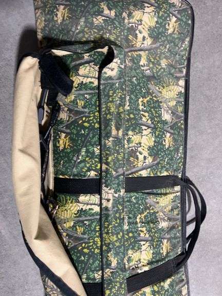 PSE Carrera Compound Bow with Soft Case - Sherwood Auctions