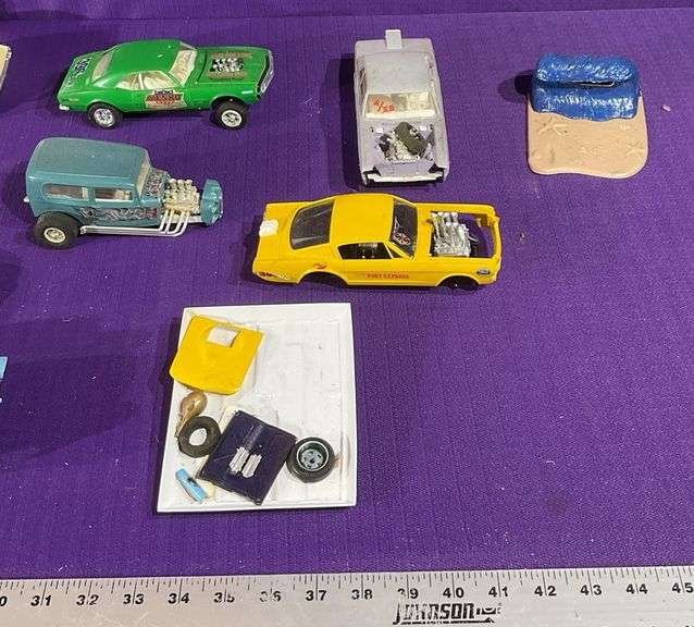 Assorted Model Car Parts - Sherwood Auctions