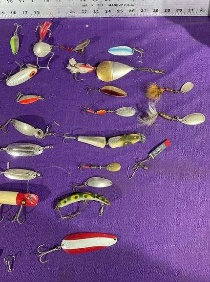 Vintage Fishing Lures - Sherwood Auctions