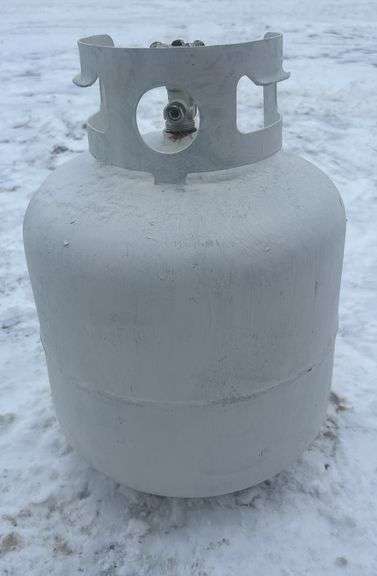 Empty Propane Tank - Sherwood Auctions
