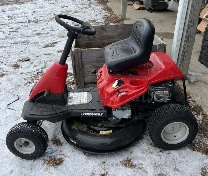 Troy-Bilt Riding Mower TB30 B - Sherwood Auctions