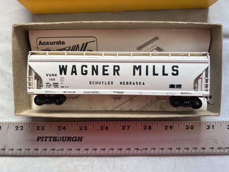 Accurate Finishing HO Wagner Mills VUHX 100 ACF Three Bay CenterFlow ...