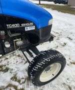 2002 New Holland TC40D Tractor, hours 1622 - Sherwood Auctions