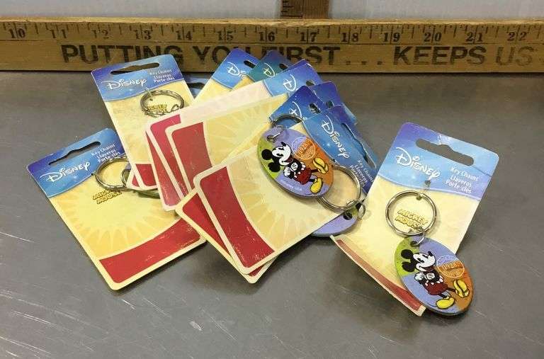 12 Disney Mickey Mouse Key Rings - Sherwood Auctions