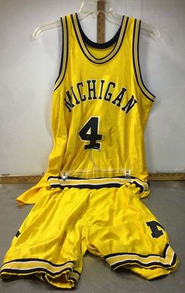 Delong Michigan Wolverines Basketball Uniform #4 (46 and 38XLong Shorts ...