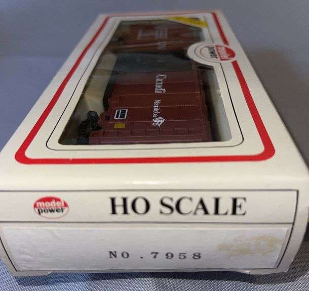 Model Power Canadian National (CN) 40' Boxcar HO Scale - Sherwood Auctions