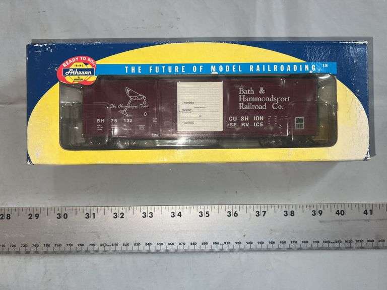 Athearn #91411 HO scale Hammondsport" 50' FMD box car Rd. #25132 ...