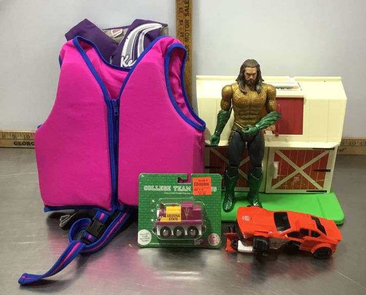 Fisher Price Barn, Kids Toys & Life Jackets - Sherwood Auctions