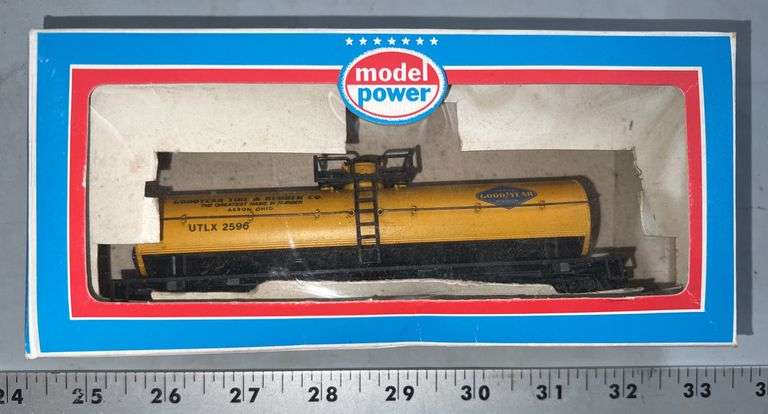 Model Power HO Scale Goodyear Tire & Rubber Co Tank Car - Sherwood Auctions