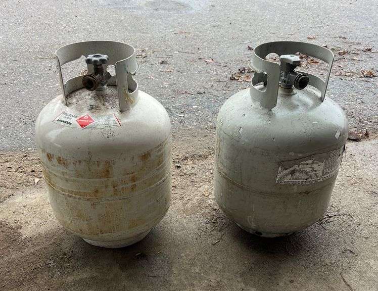 Empty Propane Tanks - Sherwood Auctions