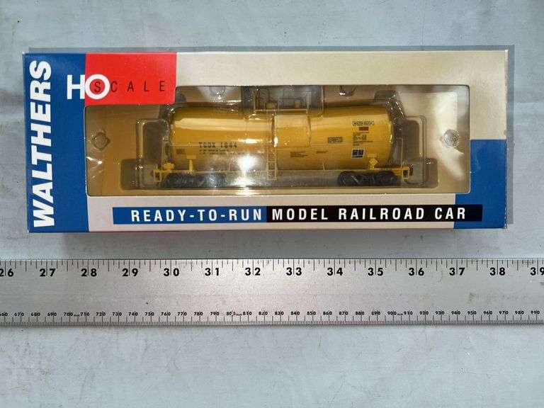 Walthers HO Scale UTLX 16,000 Gallon Funnel Flow Tank Car - US Rail ...