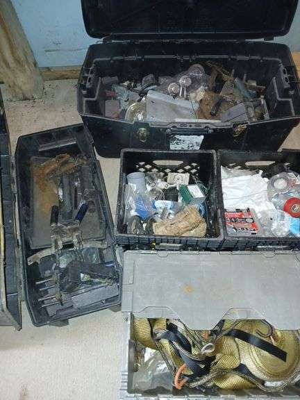 Straps, Cadweld & Cadweld Shots + More Items - Sherwood Auctions