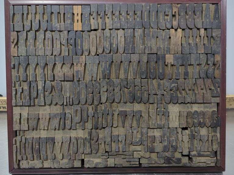Set of Printer Letters and Numbers (1 3/4" tall) - Sherwood Auctions