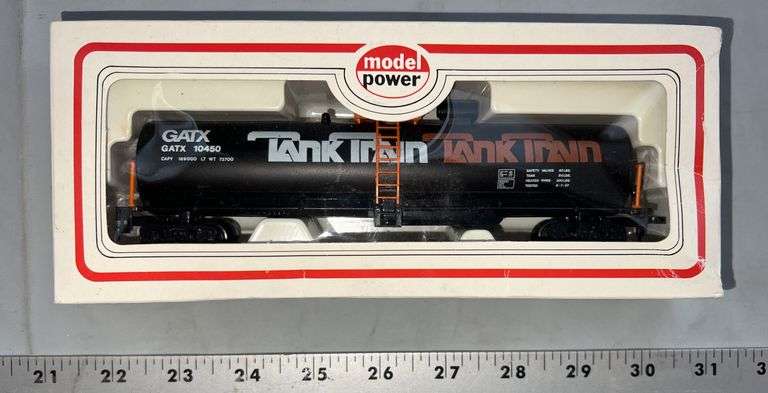 Model Power HO Scale 50’ Tank Train GATX 10450 Tank Car - Sherwood Auctions