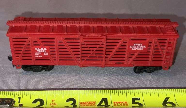 Life-Like Swift Livestock Express Livestock Cattle/Hog Rail Car HO ...