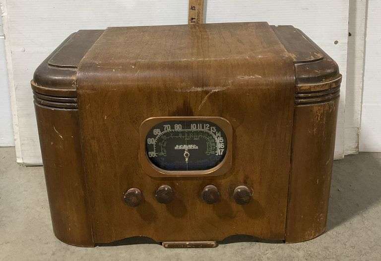 Howard Radio Co. Model 275 - Sherwood Auctions