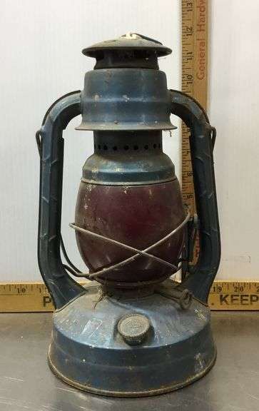 Dietz Little Wizard Lantern With Red Globe - Sherwood Auctions