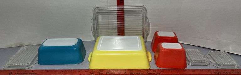Pyrex Primary Colors Refrigerator Dish Set - Sherwood Auctions