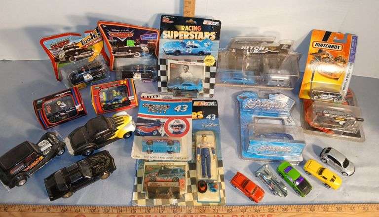 Matchbox, Ertl, Disney Pixar, Revell + More Collectable Cars - Sherwood ...