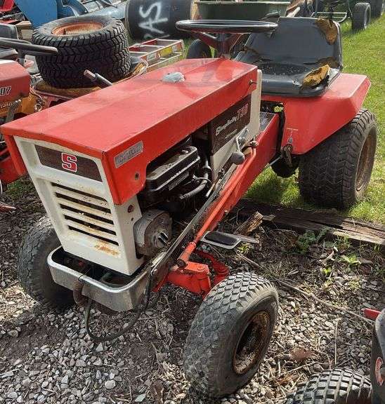 Simplicity 738 Garden Tractor Non Running - Sherwood Auctions