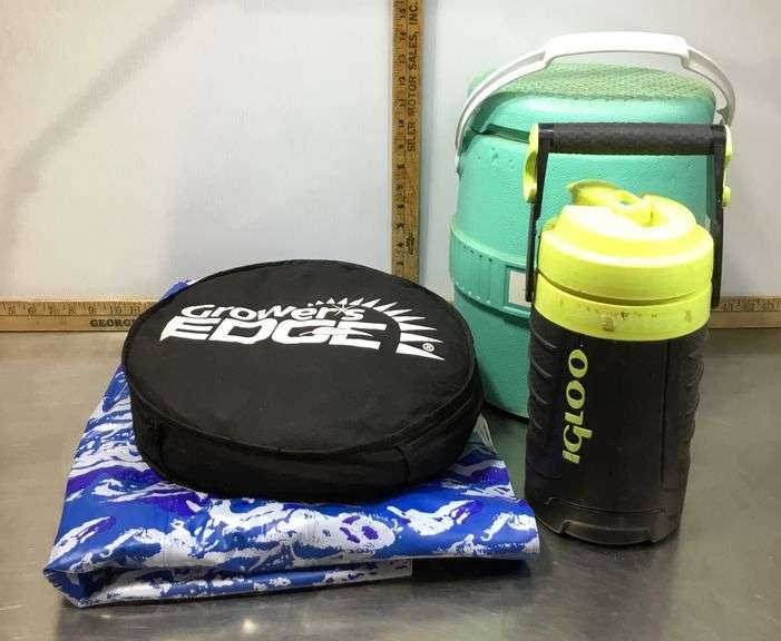 Growers Edge Dry Rack, Inflatable Pool Mat, Igloo Jug & Drink Dispenser ...