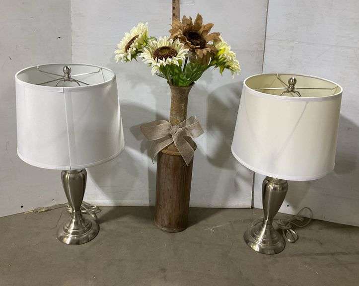 2 Matching Table Lamps (light up) & Home Decor - Sherwood Auctions