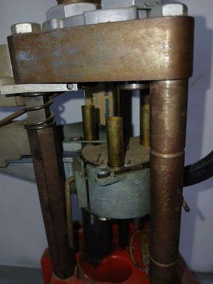 Lee Precision Classic Turret Reloading Press - Sherwood Auctions