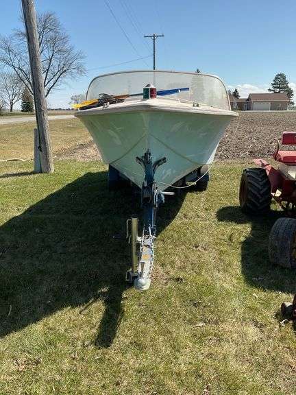 Buehler Turbo Craft Fiberglass Inboard Motor Boat Project & Trailer ...