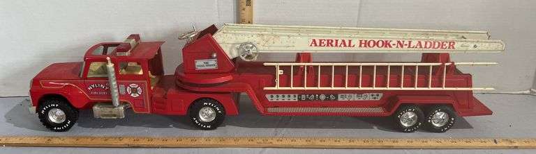 1980s Nylint Aerial Hook-N-Ladder 34" Fire Truck Pressed Steel ...