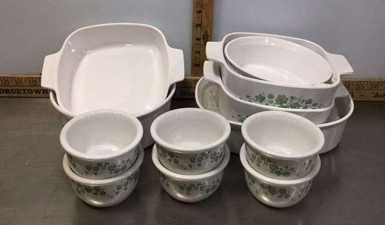 Corelle Ivy Pattern Casserole Dishes & 1 Corning Ware Casserole Dish ...