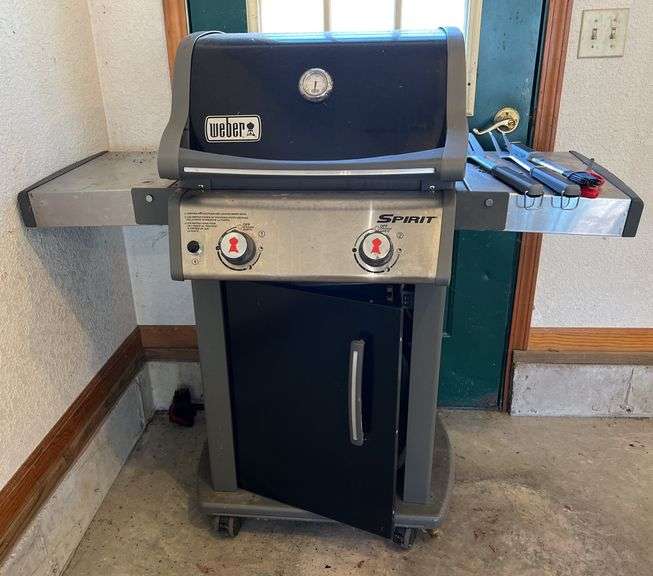 Weber Spirit II Gas Grill + Propane Tank - Sherwood Auctions
