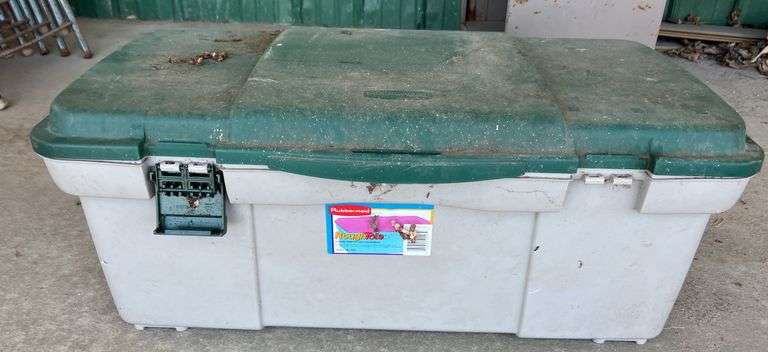 Rubbermaid 19.(Gal) Tote - Sherwood Auctions