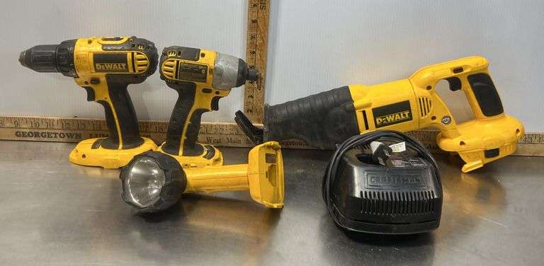 DeWalt 18V Tools - Sherwood Auctions