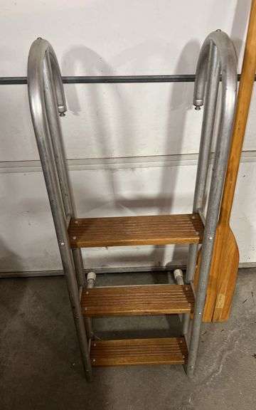 Pontoon Boat Ladder & Wooden Paddle - Sherwood Auctions