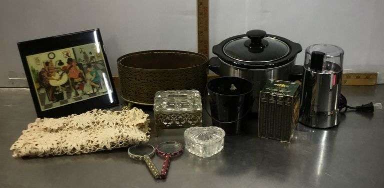 Mr. Coffee Grinder (has power), Cooks Crock Pot (has power), Table ...