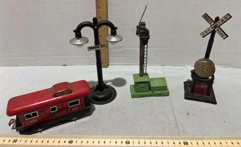 American Flyer Train Block Signal Postwar, MAR LINES Railroad Crossing ...