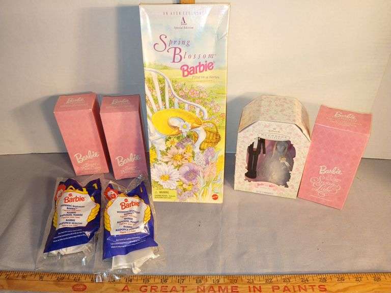 Barbie Colletables and Spring Blossom Barbie - Sherwood Auctions