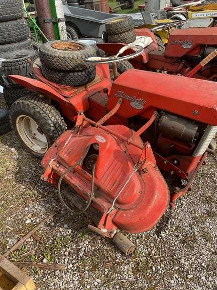 Simplicity 725 Garden Tractor Non Running - Sherwood Auctions