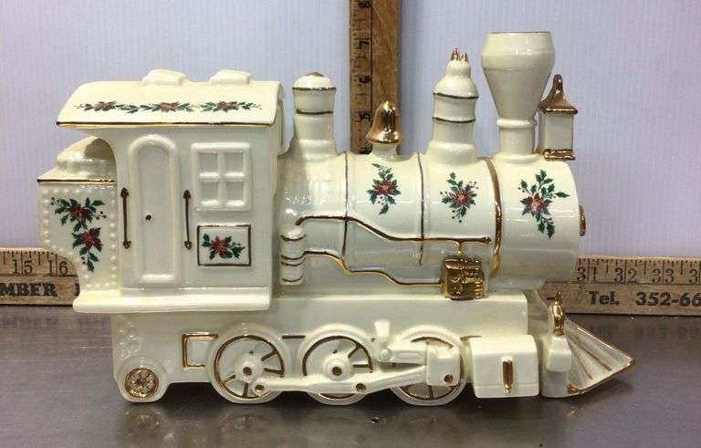 Vintage Lenox Porcelain Holly Christmas Train With Gold Trim - Sherwood ...