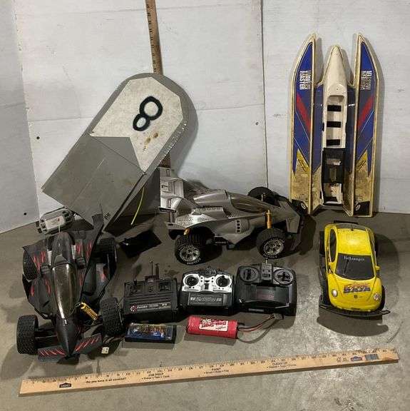 Box of Miscellaneous RC Cars & Boats (condition unknown, not sure ...