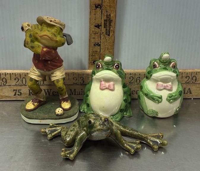 Frog Themed Decor - Sherwood Auctions