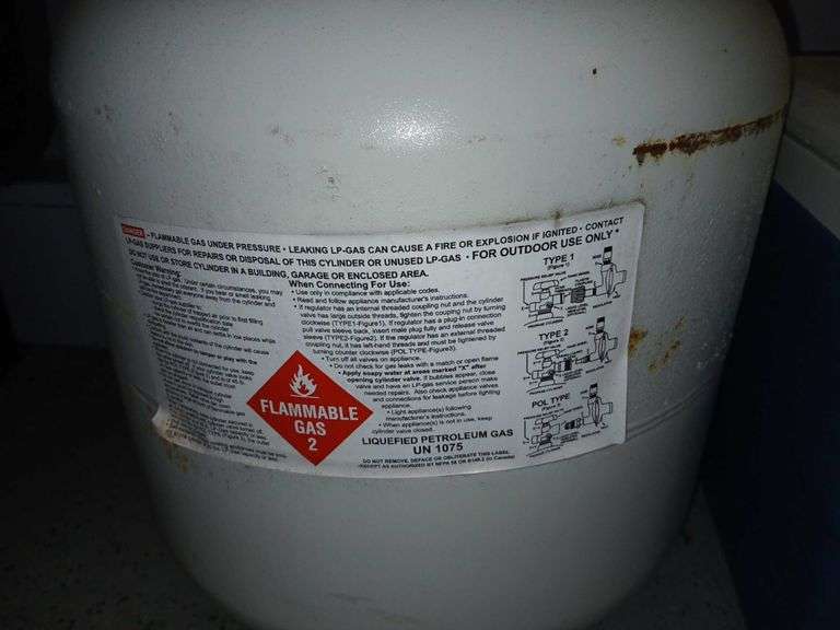 20lb Propane Tank, Coleman Lunchbox Cooler & Ash Tray Stand - Sherwood ...