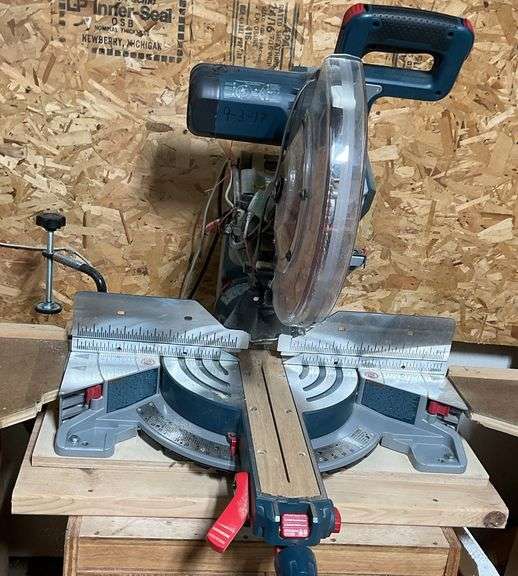 Bosch 12” Dual Bevel Hinge Slide Miter Saw Has Power When Plugged In ...