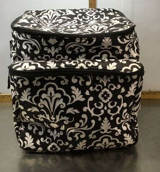 Thirty-One Rolling Cooler - Sherwood Auctions