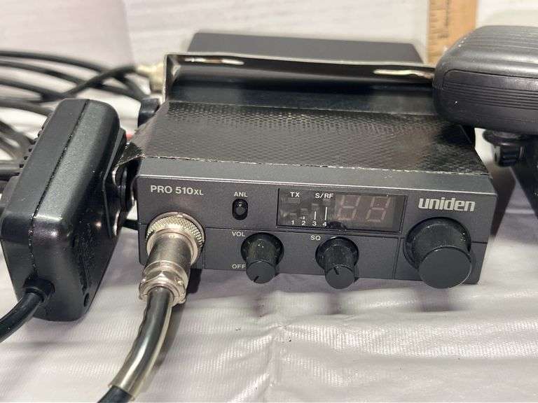 Antennas, Radio Shack & Uniden CB Radios - Sherwood Auctions
