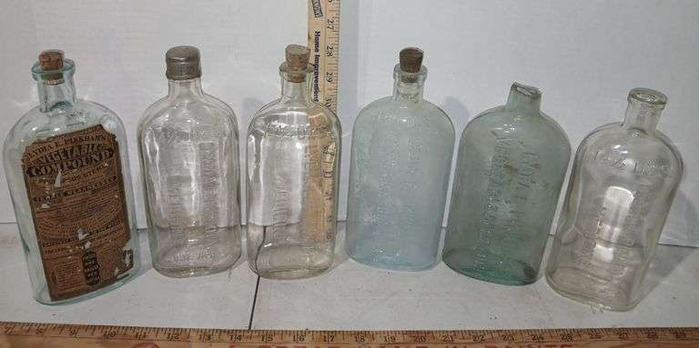 Lydia E Pinkham's Medicine Bottles - Sherwood Auctions