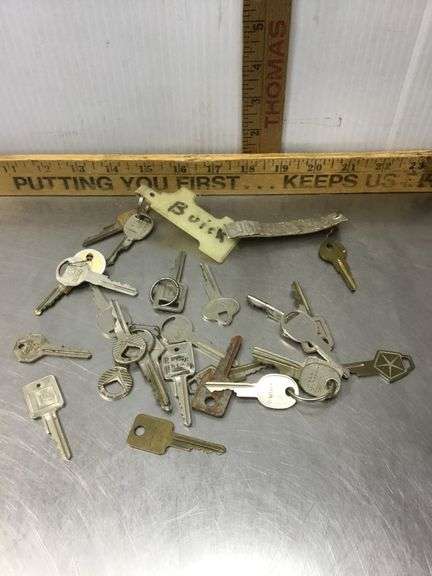 Older Car Keys - Sherwood Auctions