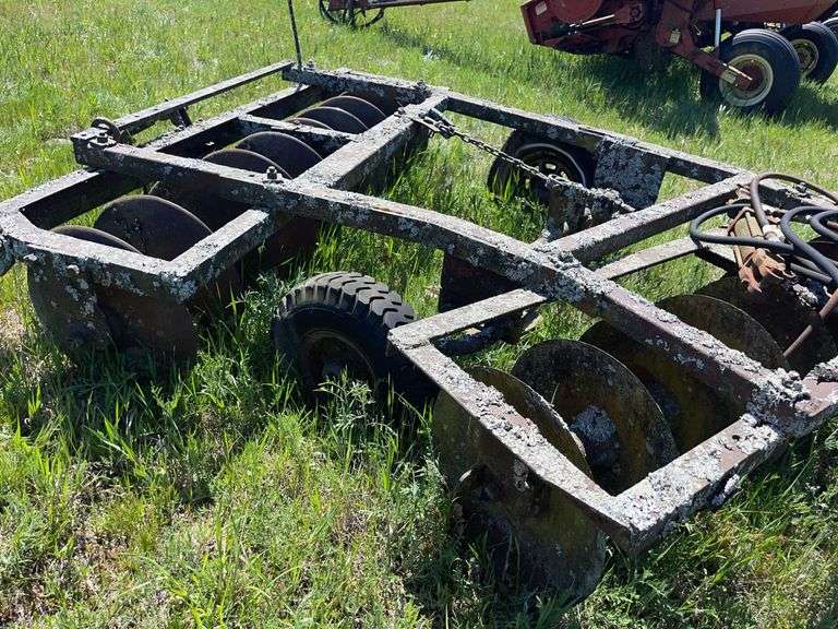 Pull Behind 8’ Disc w/ 19” Discs - Sherwood Auctions