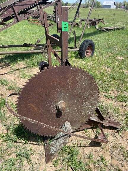 Tractor Buzz Rig w/ 32” Blade - Sherwood Auctions