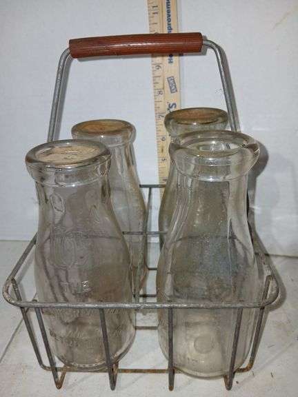 Detroit Creamery Pint Bottles w/ Wire Bottle Carrier - Sherwood Auctions
